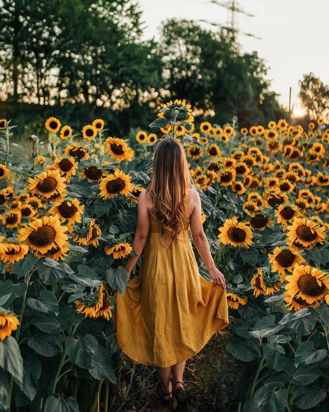 10 Fun Ideas For an Outdoor Photoshoot - American Woman